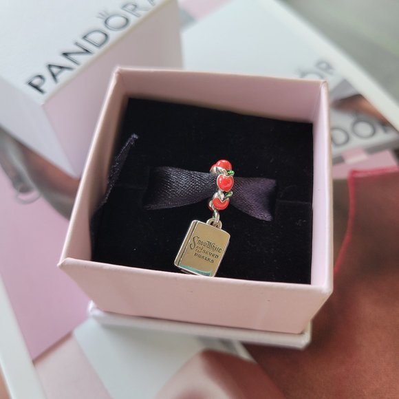 Pandora | Jewelry | 79767enmx The Seven Dwarfs Book Disney Snow White ...